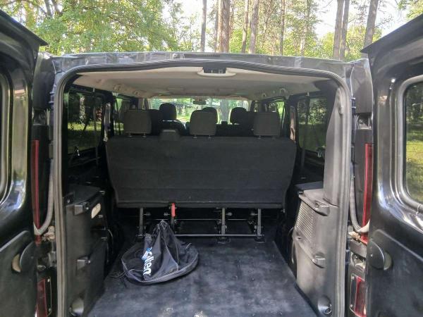 Black Renault Trafic 2016 in Alytus, with an engine capacity of 1.60 L and mileage of 350 thousand km for 8500 €, photo 10 on AUTOMOTO.COM.LV