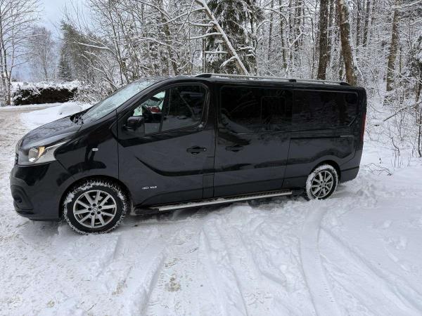 Black Renault Trafic 2017 in Vilnius, with an engine capacity of 1.60 L and mileage of 321 thousand km for 10400 €, photo 4 on AUTOMOTO.COM.LV