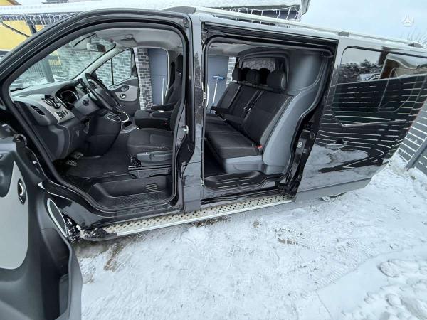 Black Renault Trafic 2017 in Vilnius, with an engine capacity of 1.60 L and mileage of 321 thousand km for 10400 €, photo 9 on AUTOMOTO.COM.LV