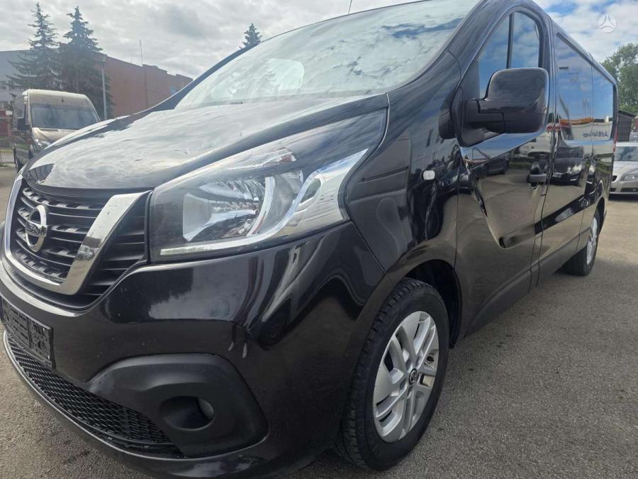 Black Renault Trafic 2017 in Marijampole, with an engine capacity of 1.60 L and mileage of 174 thousand km for 5950 €, photo 1 on AUTOMOTO.COM.LV