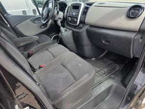 Black Renault Trafic 2017 in Marijampole, with an engine capacity of 1.60 L and mileage of 174 thousand km for 5950 €, photo 8 on AUTOMOTO.COM.LV