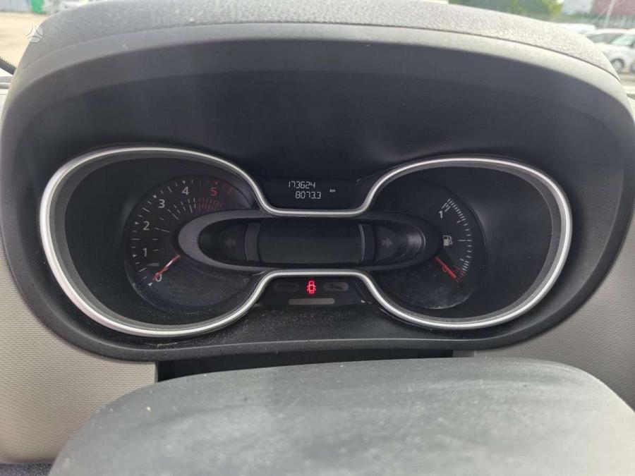 Black Renault Trafic 2017 in Marijampole, with an engine capacity of 1.60 L and mileage of 174 thousand km for 5950 €, photo 10 on AUTOMOTO.COM.LV