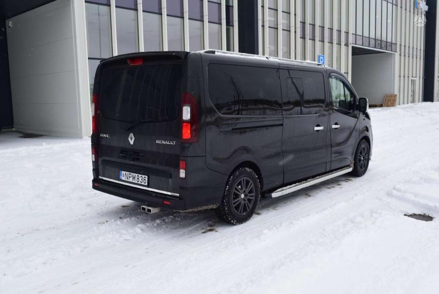 Black Renault Trafic 2018 in Vilnius, with an engine capacity of 1.60 L and mileage of 127 thousand km for 18850 €, photo 7 on AUTOMOTO.COM.LV