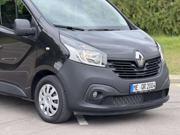 Black Renault Trafic 2019 in Kaunas, with an engine capacity of 1.60 L and mileage of 269 thousand km for 12500 €, photo 2 on AUTOMOTO.COM.LV