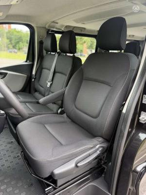 Black Renault Trafic 2019 in Kaunas, with an engine capacity of 1.60 L and mileage of 269 thousand km for 12500 €, photo 9 on AUTOMOTO.COM.LV