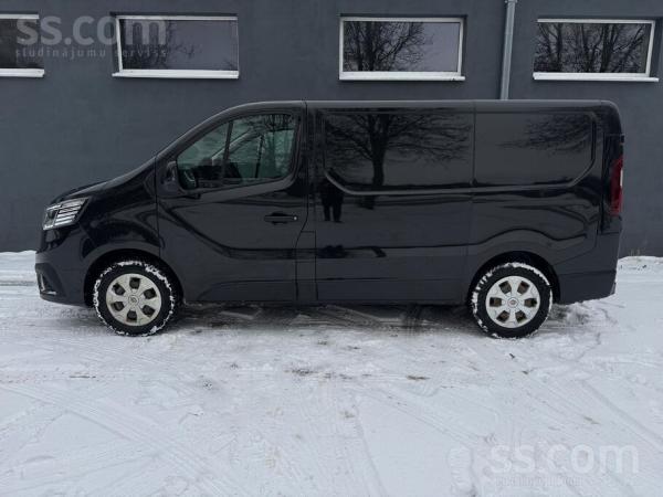 Melns Renault Trafic 2022 Ogre, ar dzinēja tilpumu 2.00 L un nobraukumu 124 tūkst. km par 17500 €, foto 5 vietnē AUTOMOTO.COM.LV