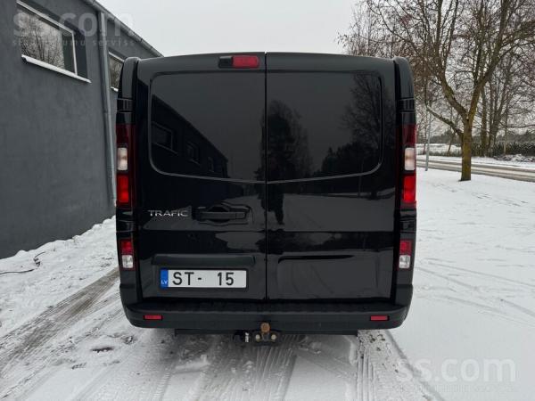 Melns Renault Trafic 2022 Ogre, ar dzinēja tilpumu 2.00 L un nobraukumu 124 tūkst. km par 17500 €, foto 6 vietnē AUTOMOTO.COM.LV