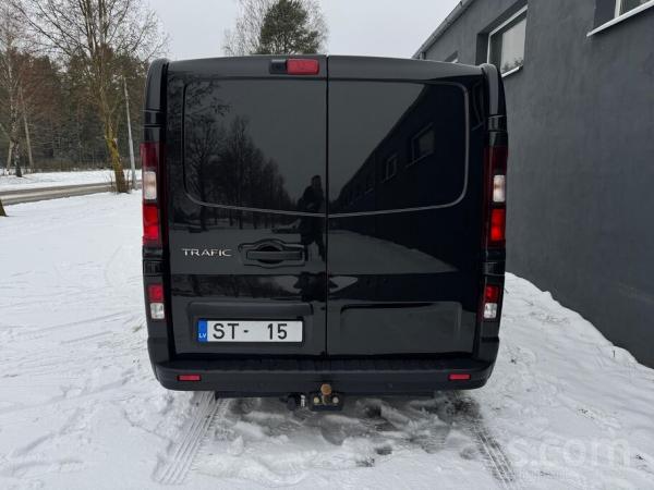 Melns Renault Trafic 2022 Ogre, ar dzinēja tilpumu 2.00 L un nobraukumu 124 tūkst. km par 17500 €, foto 10 vietnē AUTOMOTO.COM.LV