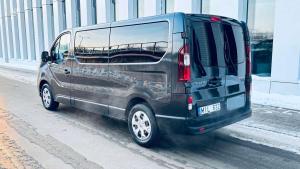 Melns Renault Trafic 2022 Viļņa, ar dzinēja tilpumu 2.00 L un nobraukumu 178 tūkst. km par 24750 €, foto 2 vietnē AUTOMOTO.COM.LV