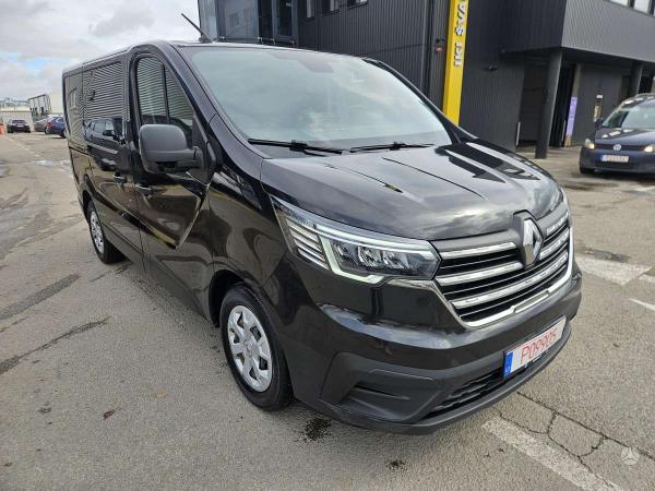 Melns Renault Trafic 2023 Šauļi, ar dzinēja tilpumu 2.00 L un nobraukumu 321 tūkst. km par 16600 €, foto  vietnē AUTOMOTO.COM.LV