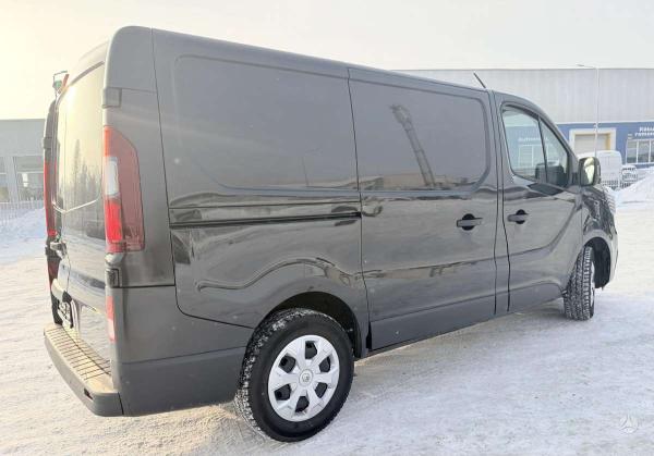 Melns Renault Trafic 2024 Šauļi, ar dzinēja tilpumu 2.00 L un nobraukumu 13 tūkst. km par 16900 €, foto 4 vietnē AUTOMOTO.COM.LV