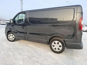 Black Renault Trafic 2024 in Siauliai, with an engine capacity of 2.00 L and mileage of 13 thousand km for 16900 €, photo 7 on AUTOMOTO.COM.LV