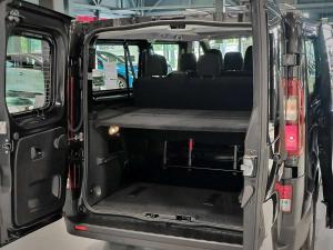 Black Renault Trafic 2026 in Kaunas, with an engine capacity of 2.00 L and mileage of 0 thousand km for 38600 €, photo 8 on AUTOMOTO.COM.LV