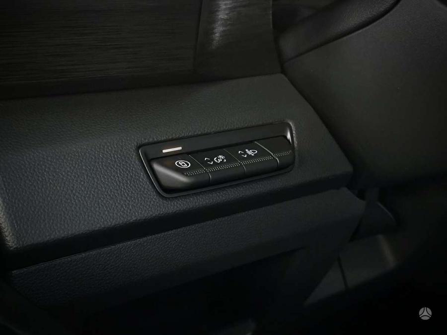 Black Renault Trafic 2026 in Kaunas, with an engine capacity of 2.00 L and mileage of 0 thousand km for 38600 €, photo 20 on AUTOMOTO.COM.LV