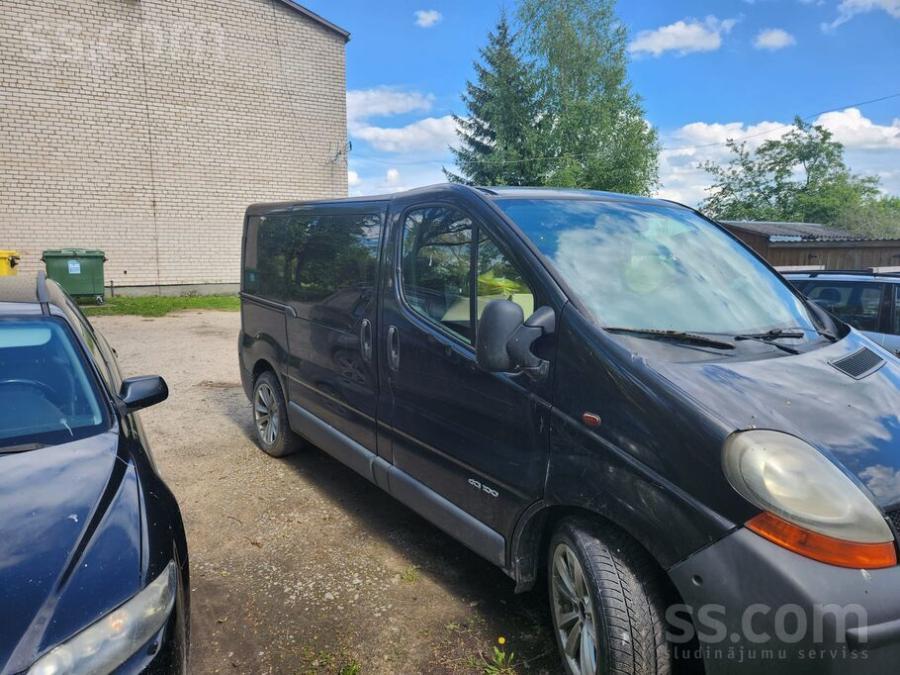 Melns Renault Trafic 2003 Bauska, ar dzinēja tilpumu 1.90 L un nobraukumu 470 tūkst. km par 5890 €, foto 4 vietnē AUTOMOTO.COM.LV