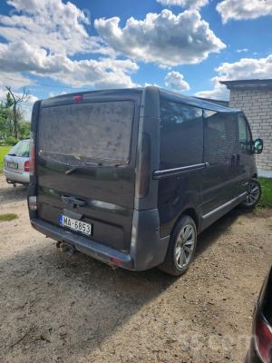 Melns Renault Trafic 2003 Bauska, ar dzinēja tilpumu 1.90 L un nobraukumu 470 tūkst. km par 5890 €, foto 5 vietnē AUTOMOTO.COM.LV