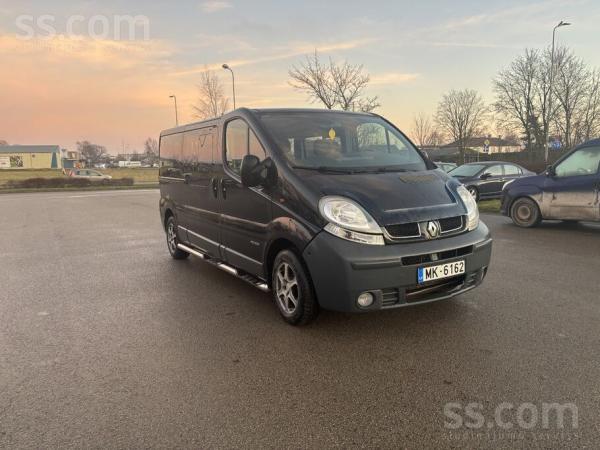 Black Renault Trafic 2003 in Tukums, with an engine capacity of 1.90 L and mileage of 270 thousand km for 3500 €, photo 2 on AUTOMOTO.COM.LV