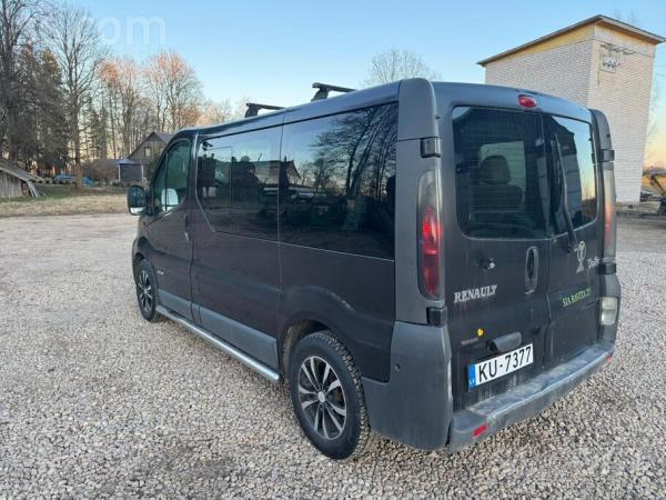 Melns Renault Trafic 2003 Gulbene, ar dzinēja tilpumu 1.90 L un nobraukumu 361 tūkst. km par 4300 €, foto 5 vietnē AUTOMOTO.COM.LV