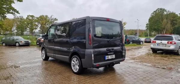 Melns Renault Trafic 2003 Valmiera, ar dzinēja tilpumu 1.90 L un nobraukumu 427 tūkst. km par 3400 €, foto 5 vietnē AUTOMOTO.COM.LV