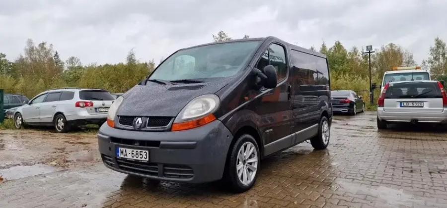 Black Renault Trafic 2003 in Valmiera, with an engine capacity of 1.90 L and mileage of 427 thousand km for 3400 €, photo 8 on AUTOMOTO.COM.LV