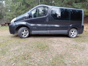 Черный Рено Трафик 2004 в Валка, объемом двигателя 1.90 л и пробегом 345 тыс. км за 5600 €, фото 2 на AUTOMOTO.COM.LV
