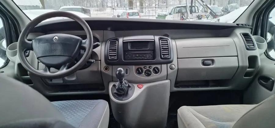 Melns Renault Trafic 2004 Valmiera, ar dzinēja tilpumu 1.90 L un nobraukumu 416 tūkst. km par 3500 €, foto 8 vietnē AUTOMOTO.COM.LV