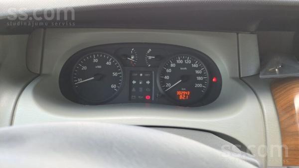 Black Renault Trafic 2004 in Rezekne, with an engine capacity of 2.50 L and mileage of 303 thousand km for 13500 €, photo 8 on AUTOMOTO.COM.LV