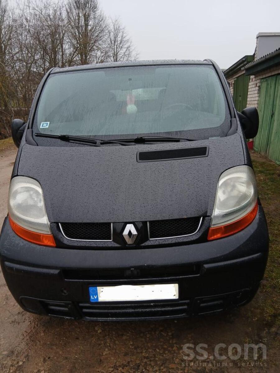 Melns Renault Trafic 2004 Saldus, ar dzinēja tilpumu 2.50 L un nobraukumu 368 tūkst. km par 2000 €, foto 11 vietnē AUTOMOTO.COM.LV