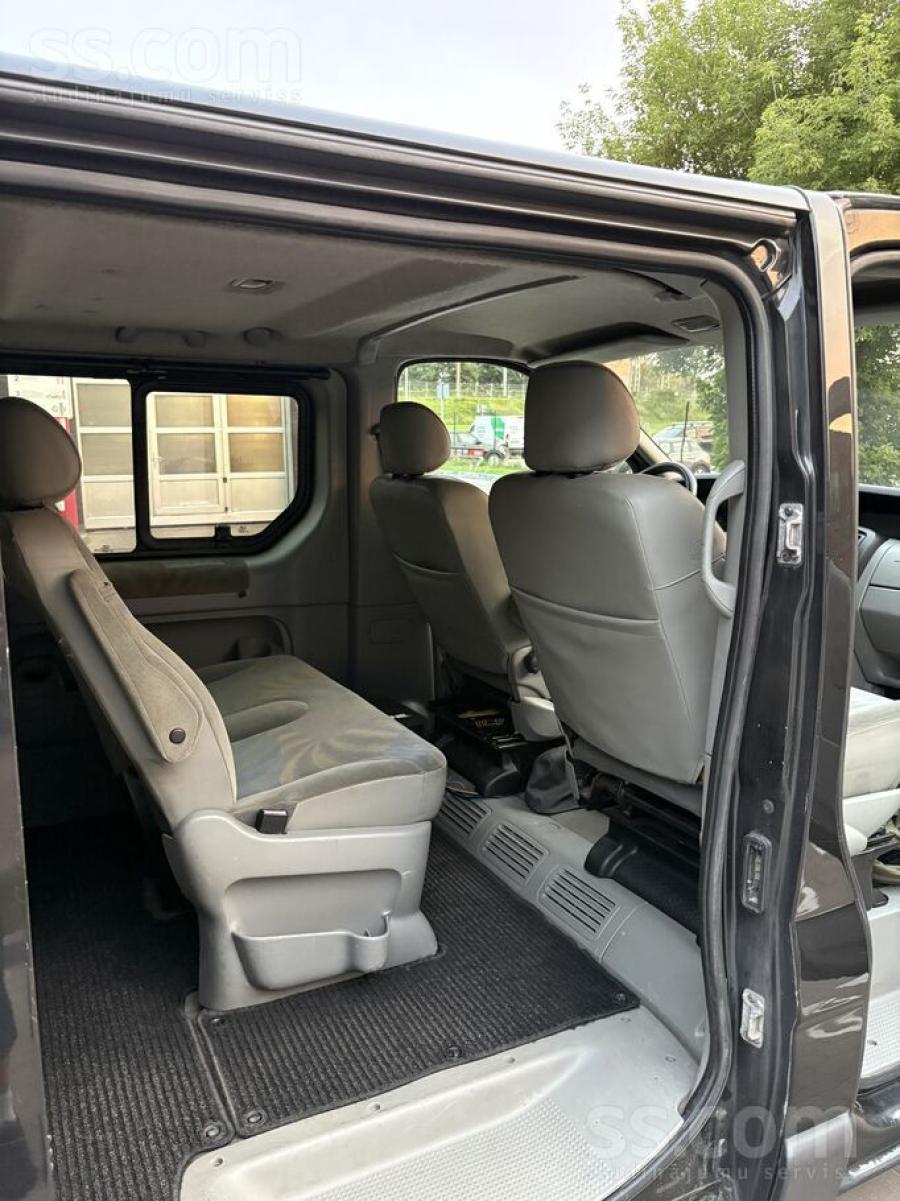 Black Renault Trafic 2004 in Riga, with an engine capacity of 1.90 L and mileage of 430 thousand km for 3500 €, photo 8 on AUTOMOTO.COM.LV