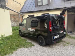 Melns Renault Trafic 2005 Rīga, ar dzinēja tilpumu 1.90 L un nobraukumu 0 tūkst. km par 5000 €, foto 10 vietnē AUTOMOTO.COM.LV