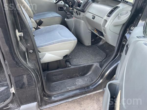 Melns Renault Trafic 2005 Rīga, ar dzinēja tilpumu 1.90 L un nobraukumu 306 tūkst. km par 4950 €, foto 7 vietnē AUTOMOTO.COM.LV