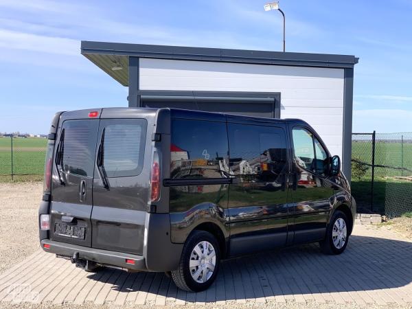 Melns Renault Trafic 2005 Kauņa, ar dzinēja tilpumu 1.90 L un nobraukumu 260 tūkst. km par 5199 €, foto 5 vietnē AUTOMOTO.COM.LV