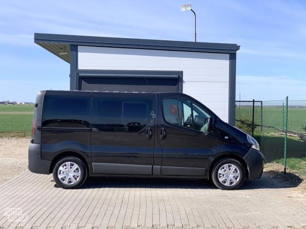 Melns Renault Trafic 2005 Kauņa, ar dzinēja tilpumu 1.90 L un nobraukumu 260 tūkst. km par 5199 €, foto 8 vietnē AUTOMOTO.COM.LV