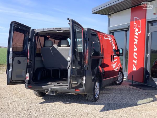Melns Renault Trafic 2005 Kauņa, ar dzinēja tilpumu 1.90 L un nobraukumu 260 tūkst. km par 5199 €, foto 10 vietnē AUTOMOTO.COM.LV