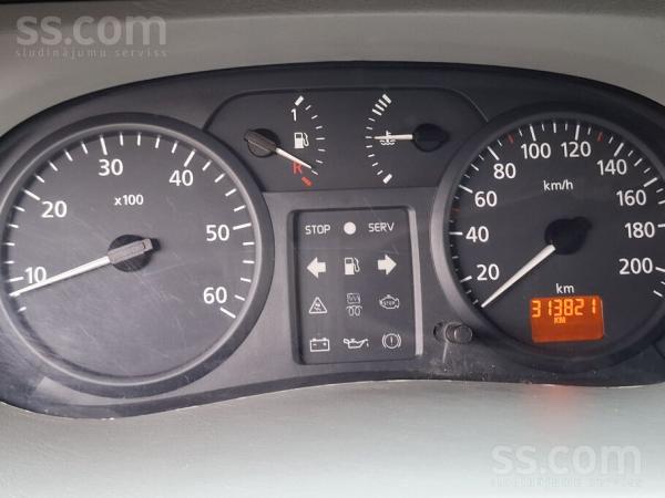Melns Renault Trafic 2005 Ogre, ar dzinēja tilpumu 2.50 L un nobraukumu 315 tūkst. km par 7800 €, foto 6 vietnē AUTOMOTO.COM.LV