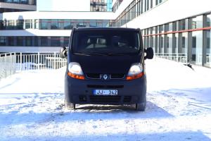 Black Renault Trafic 2005 in Riga, with an engine capacity of 2.50 L and mileage of 387 thousand km for 3980 €, photo 5 on AUTOMOTO.COM.LV