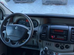 Black Renault Trafic 2005 in Riga, with an engine capacity of 2.50 L and mileage of 387 thousand km for 3980 €, photo 14 on AUTOMOTO.COM.LV