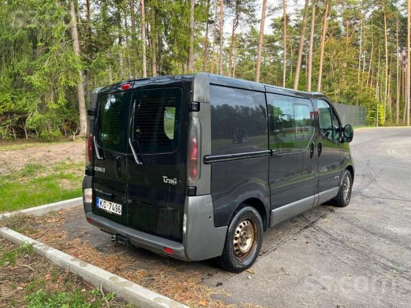 Melns Renault Trafic 2005 Rīga, ar dzinēja tilpumu 2.50 L un nobraukumu 265 tūkst. km par 1399 €, foto 1 vietnē AUTOMOTO.COM.LV
