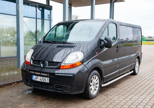 Melns Renault Trafic 2006 Cēsis, ar dzinēja tilpumu 2.50 L un nobraukumu 468 tūkst. km par 3950 €, foto 2 vietnē AUTOMOTO.COM.LV
