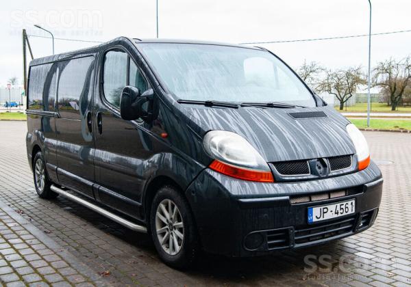 Melns Renault Trafic 2006 Cēsis, ar dzinēja tilpumu 2.50 L un nobraukumu 468 tūkst. km par 3950 €, foto 7 vietnē AUTOMOTO.COM.LV