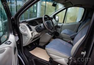 Melns Renault Trafic 2006 Cēsis, ar dzinēja tilpumu 2.50 L un nobraukumu 468 tūkst. km par 3950 €, foto 21 vietnē AUTOMOTO.COM.LV