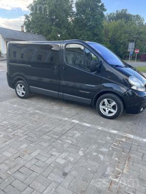 Melns Renault Trafic 2006 Rēzekne, ar dzinēja tilpumu 1.90 L un nobraukumu 337 tūkst. km par 6300 €, foto 5 vietnē AUTOMOTO.COM.LV