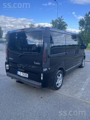 Melns Renault Trafic 2006 Rēzekne, ar dzinēja tilpumu 1.90 L un nobraukumu 337 tūkst. km par 6300 €, foto 6 vietnē AUTOMOTO.COM.LV