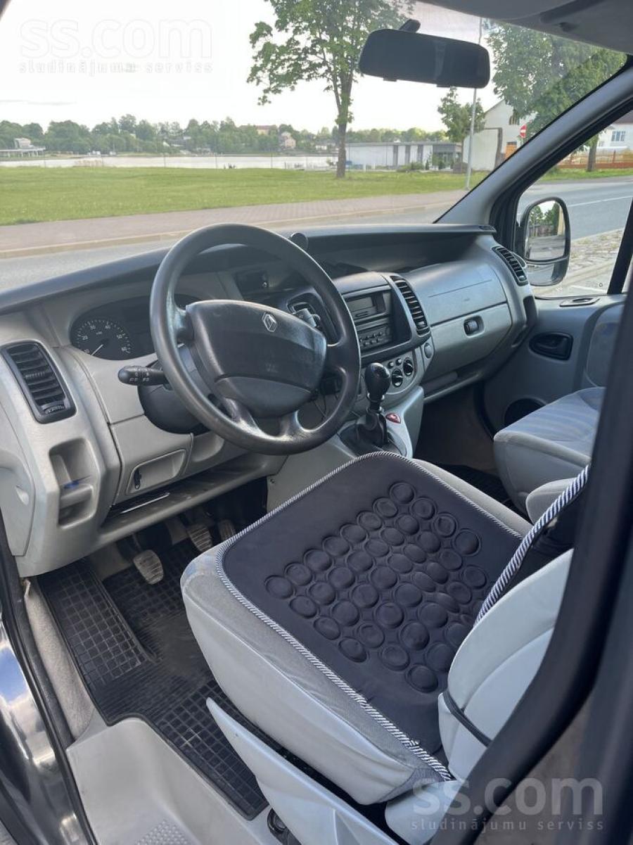 Melns Renault Trafic 2006 Rēzekne, ar dzinēja tilpumu 1.90 L un nobraukumu 337 tūkst. km par 6300 €, foto 8 vietnē AUTOMOTO.COM.LV