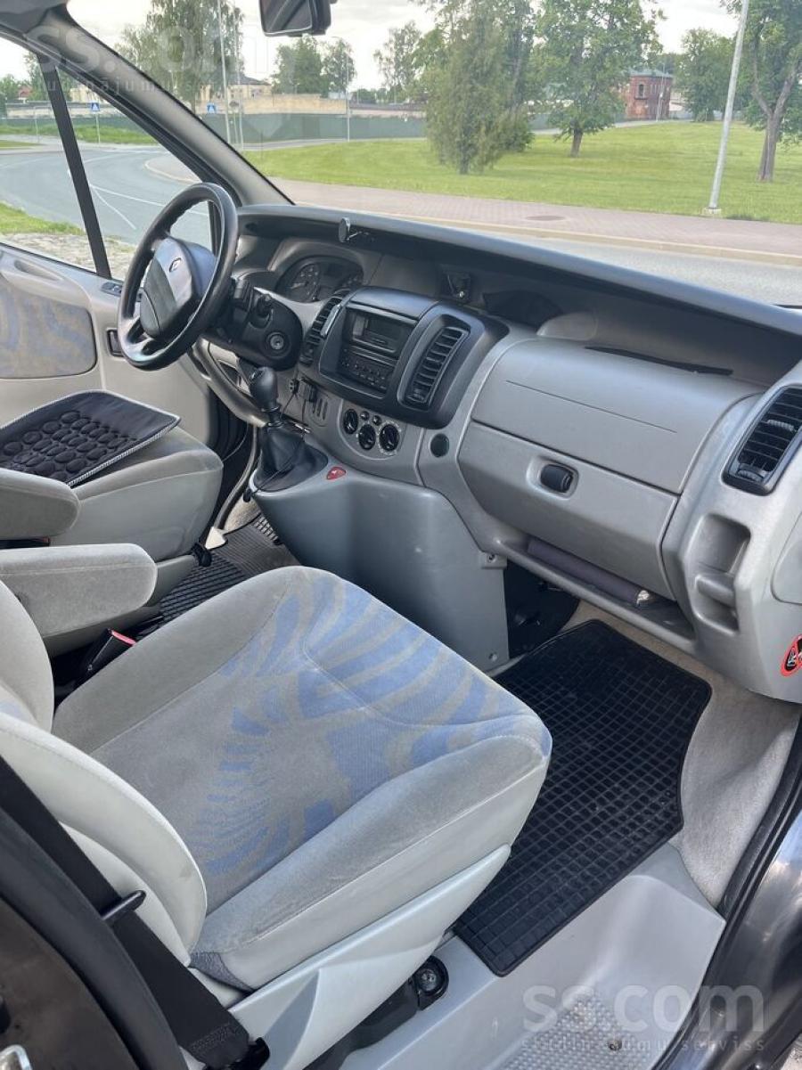 Melns Renault Trafic 2006 Rēzekne, ar dzinēja tilpumu 1.90 L un nobraukumu 337 tūkst. km par 6300 €, foto 9 vietnē AUTOMOTO.COM.LV