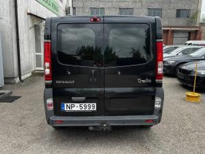 Black Renault Trafic 2007 in Daugavpils, with an engine capacity of 2.00 L and mileage of 419 thousand km for 5490 €, photo 6 on AUTOMOTO.COM.LV