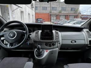 Black Renault Trafic 2007 in Daugavpils, with an engine capacity of 2.00 L and mileage of 419 thousand km for 5490 €, photo 11 on AUTOMOTO.COM.LV