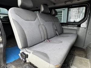 Black Renault Trafic 2007 in Daugavpils, with an engine capacity of 2.00 L and mileage of 419 thousand km for 5490 €, photo 17 on AUTOMOTO.COM.LV