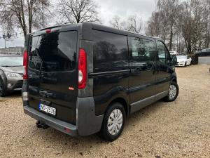 Black Renault Trafic 2008 in Riga, with an engine capacity of 2.00 L and mileage of 0 thousand km for 5490 €, photo 4 on AUTOMOTO.COM.LV