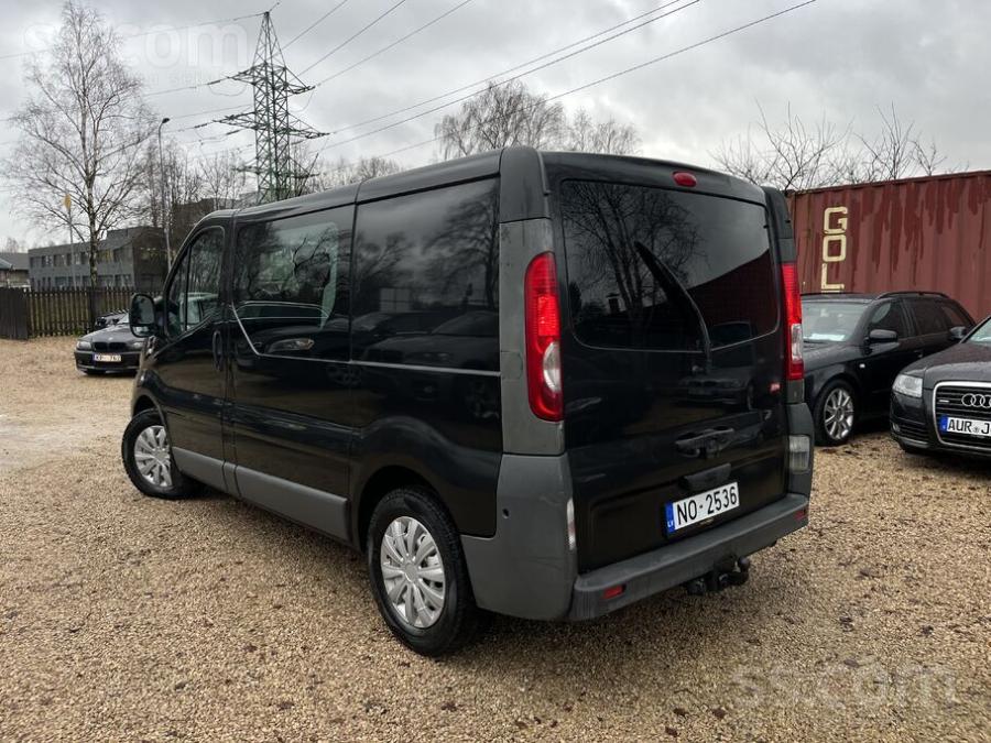 Black Renault Trafic 2008 in Riga, with an engine capacity of 2.00 L and mileage of 0 thousand km for 5490 €, photo 5 on AUTOMOTO.COM.LV
